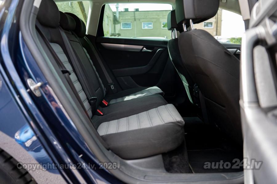 Zils Volkswagen Passat 2012 Paide, ar dzinēja tilpumu 1.60 L un nobraukumu 253 tūkst. km par 6499 €, foto 21 vietnē AUTOMOTO.COM.LV