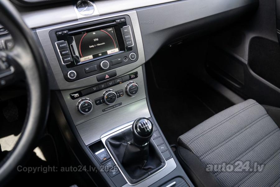 Zils Volkswagen Passat 2012 Paide, ar dzinēja tilpumu 1.60 L un nobraukumu 253 tūkst. km par 6499 €, foto 22 vietnē AUTOMOTO.COM.LV