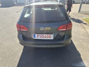 Blue Volkswagen Passat 2012 in Kaunas, with an engine capacity of 1.60 L and mileage of 269 thousand km for 4500 €, photo 4 on AUTOMOTO.COM.LV