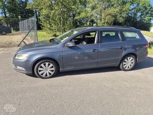 Blue Volkswagen Passat 2012 in Kaunas, with an engine capacity of 1.60 L and mileage of 269 thousand km for 4500 €, photo 6 on AUTOMOTO.COM.LV