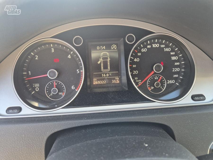 Blue Volkswagen Passat 2012 in Kaunas, with an engine capacity of 1.60 L and mileage of 269 thousand km for 4500 €, photo 7 on AUTOMOTO.COM.LV