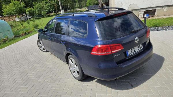 Zils Volkswagen Passat 2012 Viļņa, ar dzinēja tilpumu 1.60 L un nobraukumu 273 tūkst. km par 3500 €, foto 2 vietnē AUTOMOTO.COM.LV