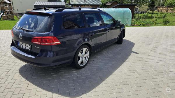 Zils Volkswagen Passat 2012 Viļņa, ar dzinēja tilpumu 1.60 L un nobraukumu 273 tūkst. km par 3500 €, foto 4 vietnē AUTOMOTO.COM.LV
