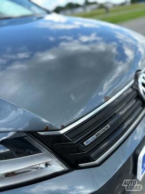 Blue Volkswagen Passat 2012 in Kaunas, with an engine capacity of 1.60 L and mileage of 270 thousand km for 4200 €, photo 9 on AUTOMOTO.COM.LV