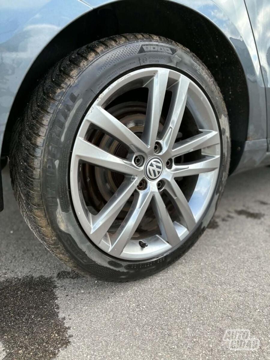 Blue Volkswagen Passat 2012 in Kaunas, with an engine capacity of 1.60 L and mileage of 270 thousand km for 4200 €, photo 23 on AUTOMOTO.COM.LV
