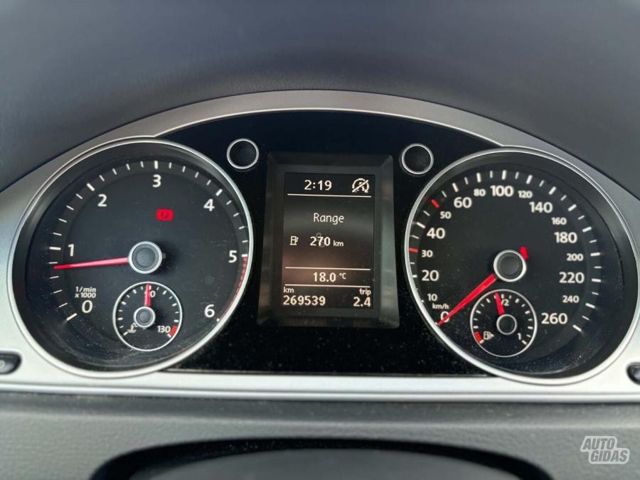 Blue Volkswagen Passat 2012 in Kaunas, with an engine capacity of 1.60 L and mileage of 270 thousand km for 4200 €, photo 24 on AUTOMOTO.COM.LV