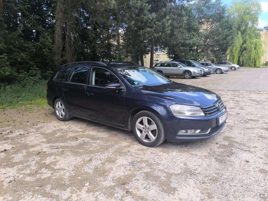 Zils Volkswagen Passat 2012 Viļņa, ar dzinēja tilpumu 1.97 L un nobraukumu 340 tūkst. km par 2999 €, foto 5 vietnē AUTOMOTO.COM.LV