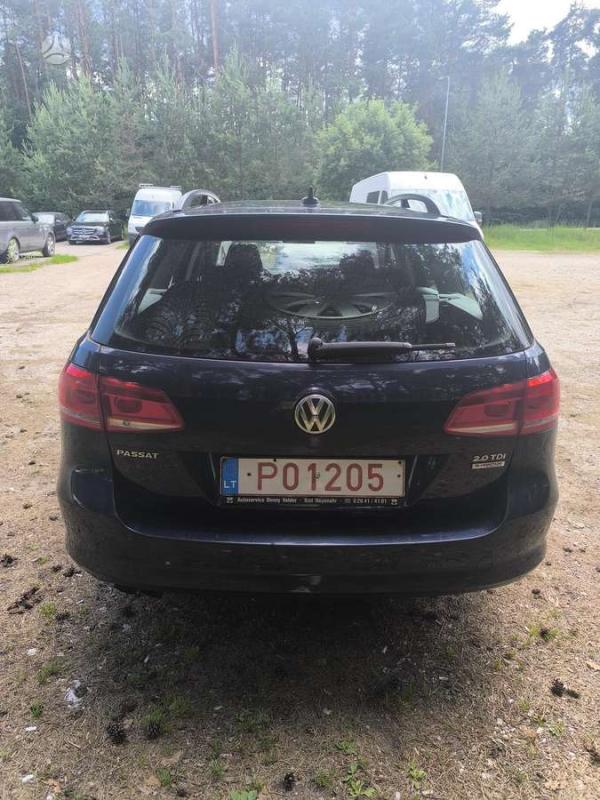 Blue Volkswagen Passat 2012 in Vilnius, with an engine capacity of 1.97 L and mileage of 340 thousand km for 2999 €, photo 8 on AUTOMOTO.COM.LV