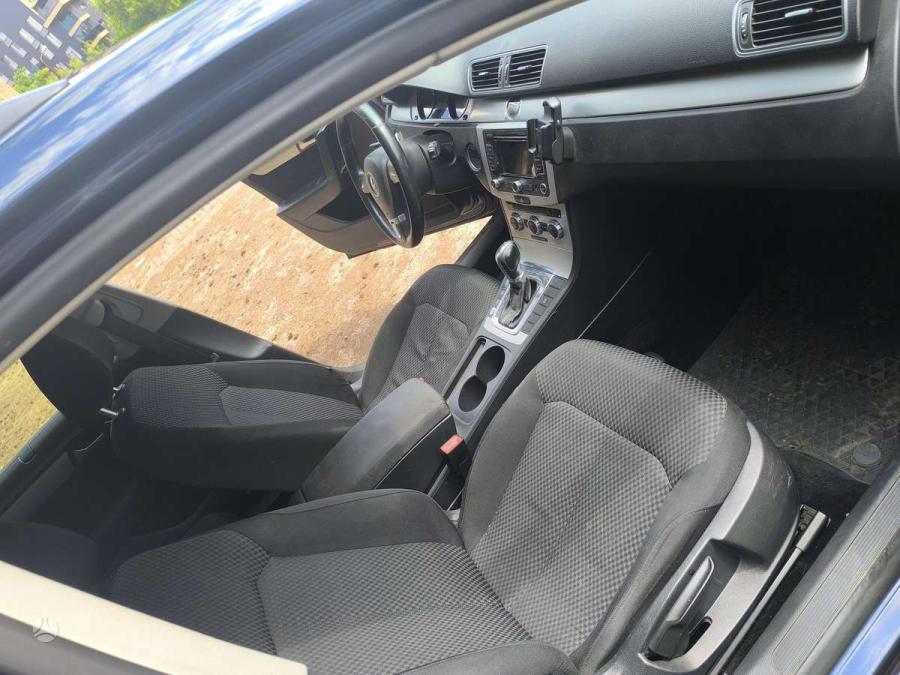 Zils Volkswagen Passat 2012 Viļņa, ar dzinēja tilpumu 1.97 L un nobraukumu 340 tūkst. km par 2999 €, foto 17 vietnē AUTOMOTO.COM.LV