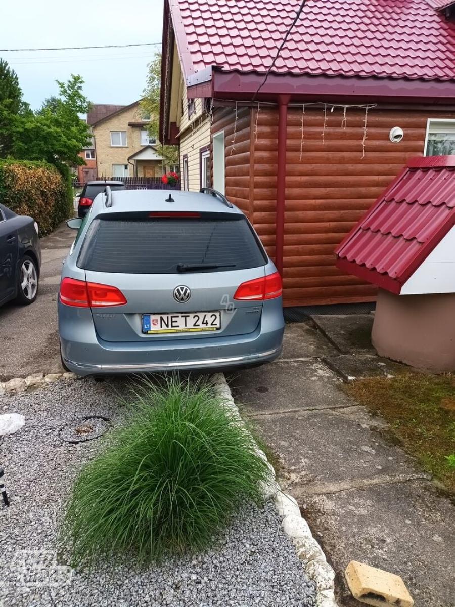Zils Volkswagen Passat 2012 Panevēža, ar dzinēja tilpumu 1.60 L un nobraukumu 273 tūkst. km par 5000 €, foto 3 vietnē AUTOMOTO.COM.LV