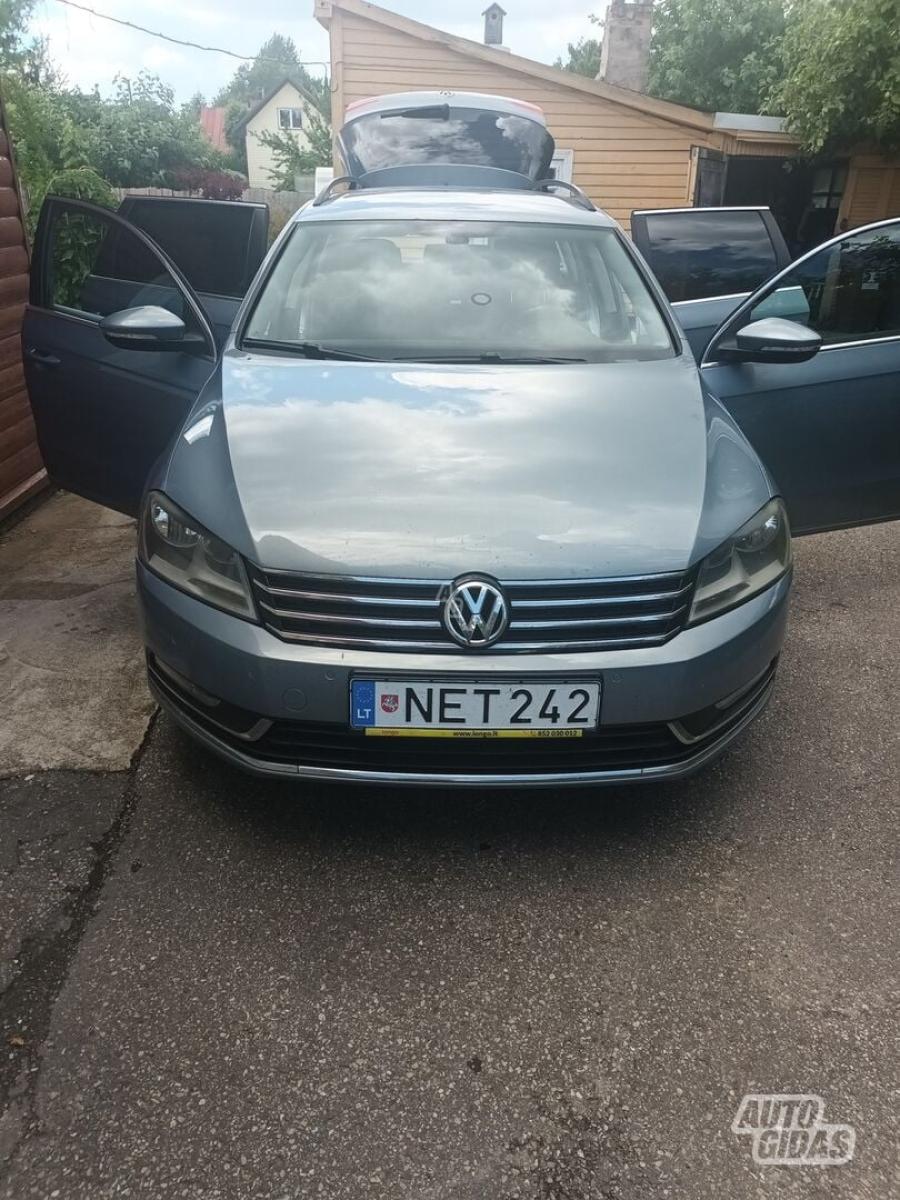 Zils Volkswagen Passat 2012 Panevēža, ar dzinēja tilpumu 1.60 L un nobraukumu 273 tūkst. km par 5000 €, foto 6 vietnē AUTOMOTO.COM.LV