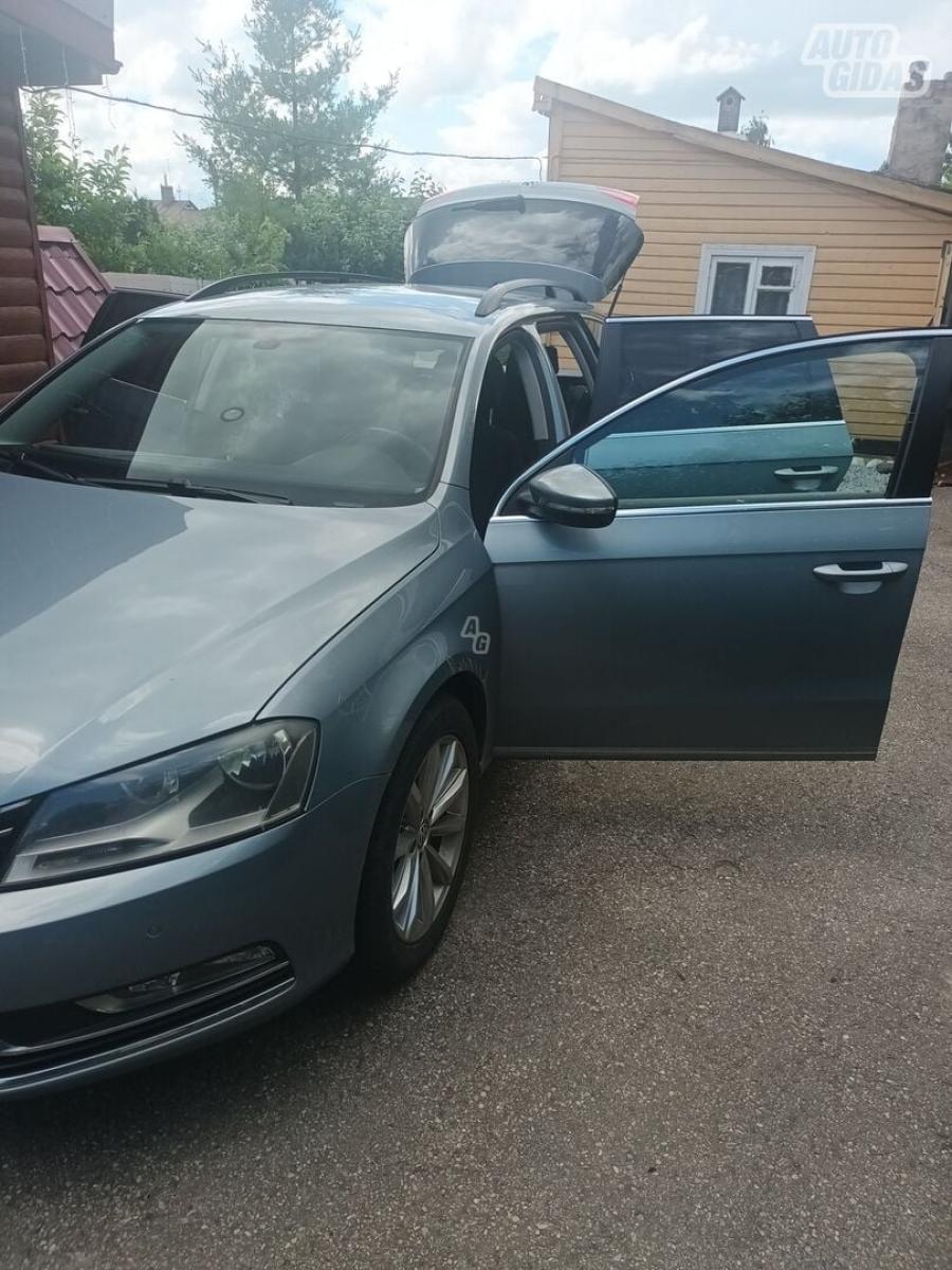 Zils Volkswagen Passat 2012 Panevēža, ar dzinēja tilpumu 1.60 L un nobraukumu 273 tūkst. km par 5000 €, foto 8 vietnē AUTOMOTO.COM.LV