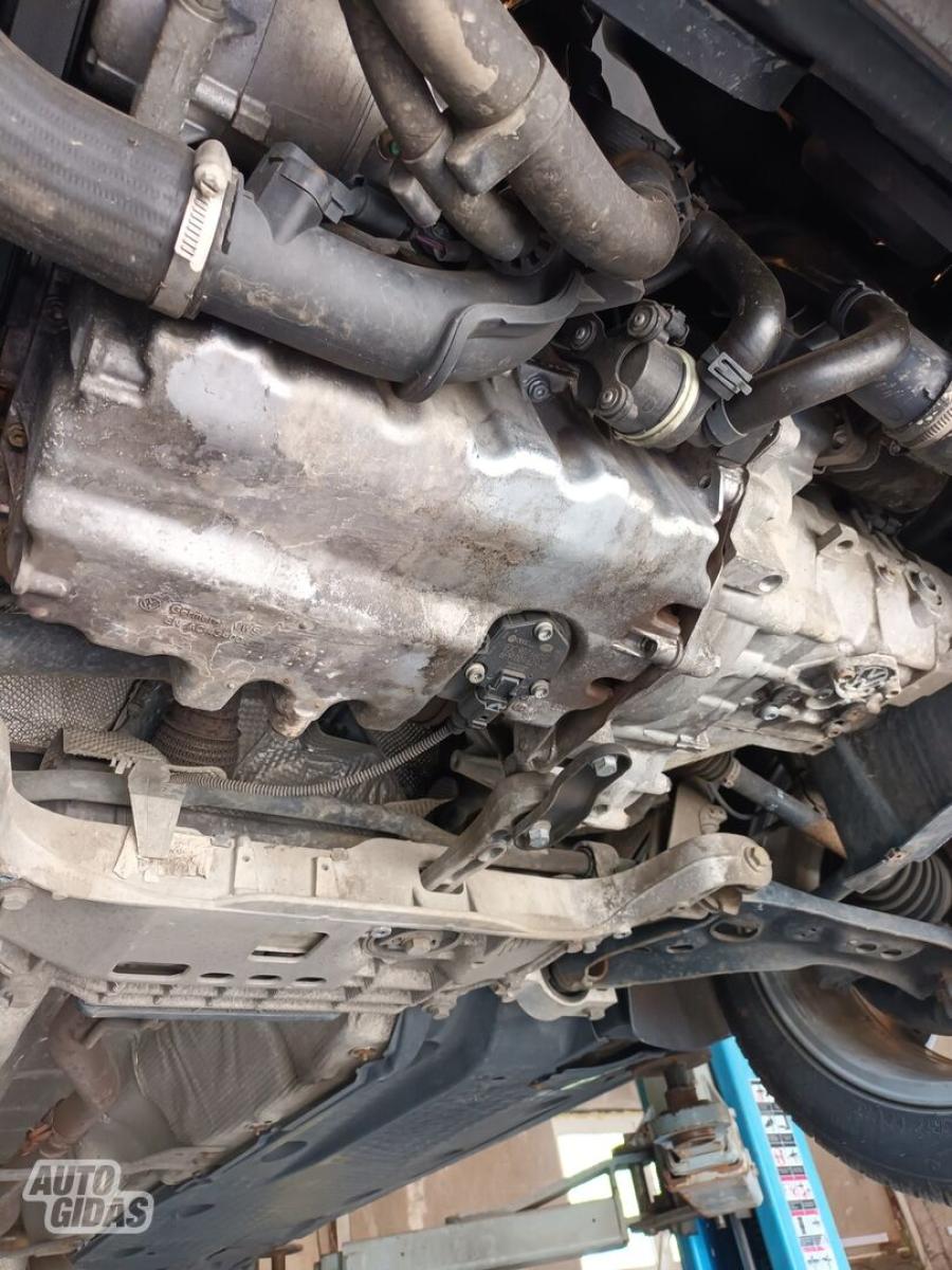 Zils Volkswagen Passat 2012 Panevēža, ar dzinēja tilpumu 1.60 L un nobraukumu 273 tūkst. km par 5000 €, foto 16 vietnē AUTOMOTO.COM.LV