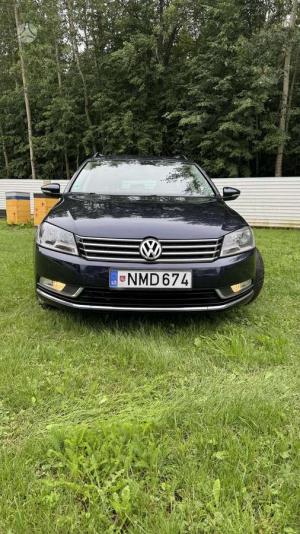 Blue Volkswagen Passat 2012 in Marijampole, with an engine capacity of 1.97 L and mileage of 217 thousand km for 5500 €, photo  on AUTOMOTO.COM.LV
