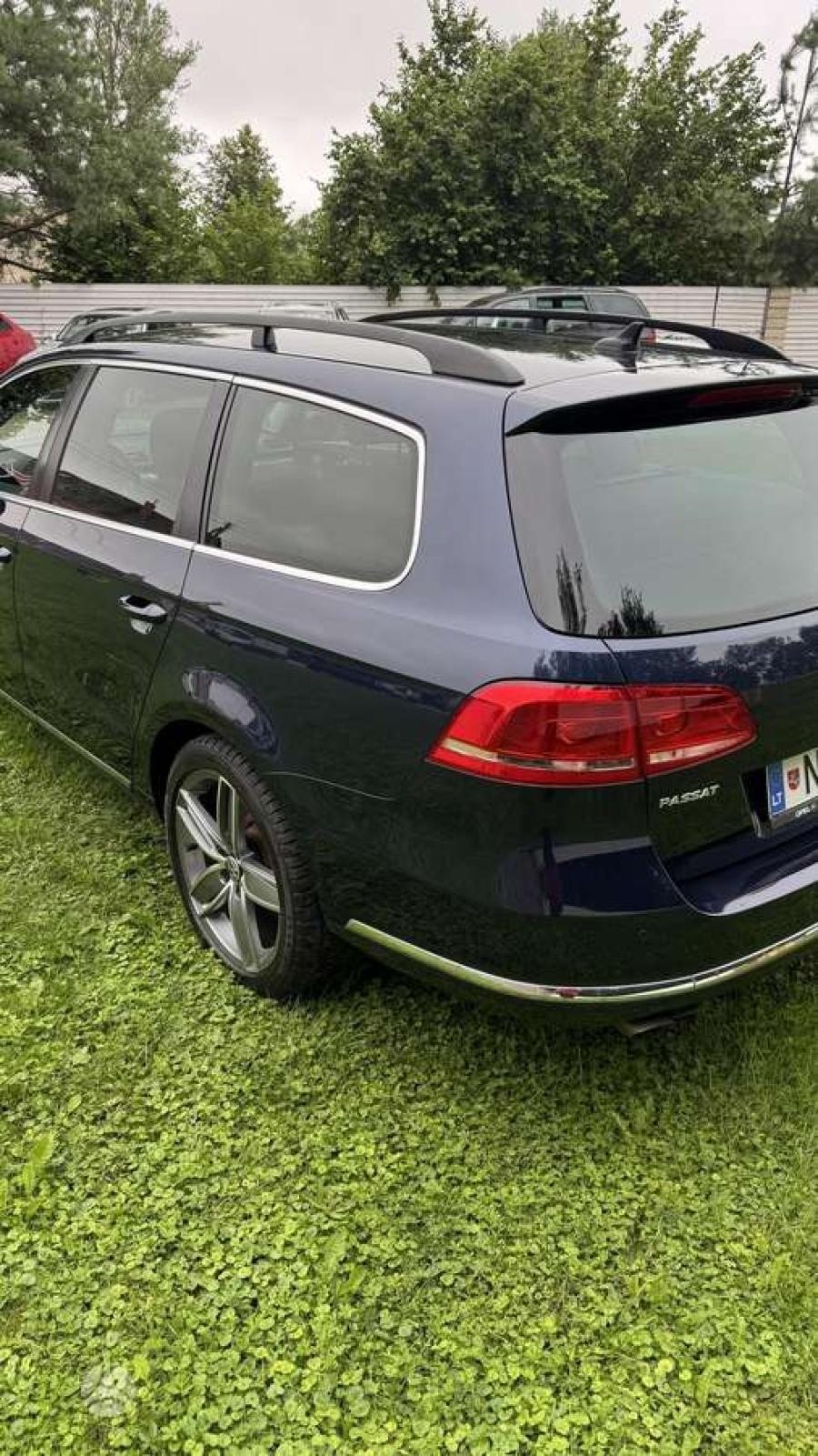 Blue Volkswagen Passat 2012 in Marijampole, with an engine capacity of 1.97 L and mileage of 217 thousand km for 5500 €, photo 6 on AUTOMOTO.COM.LV