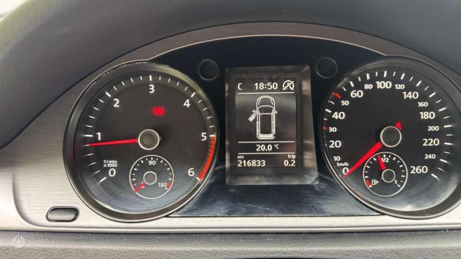 Blue Volkswagen Passat 2012 in Marijampole, with an engine capacity of 1.97 L and mileage of 217 thousand km for 5500 €, photo 7 on AUTOMOTO.COM.LV