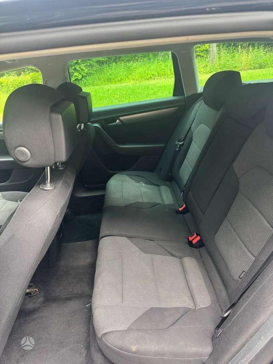 Zils Volkswagen Passat 2012 Visaginas, ar dzinēja tilpumu 1.97 L un nobraukumu 249 tūkst. km par 4950 €, foto 9 vietnē AUTOMOTO.COM.LV