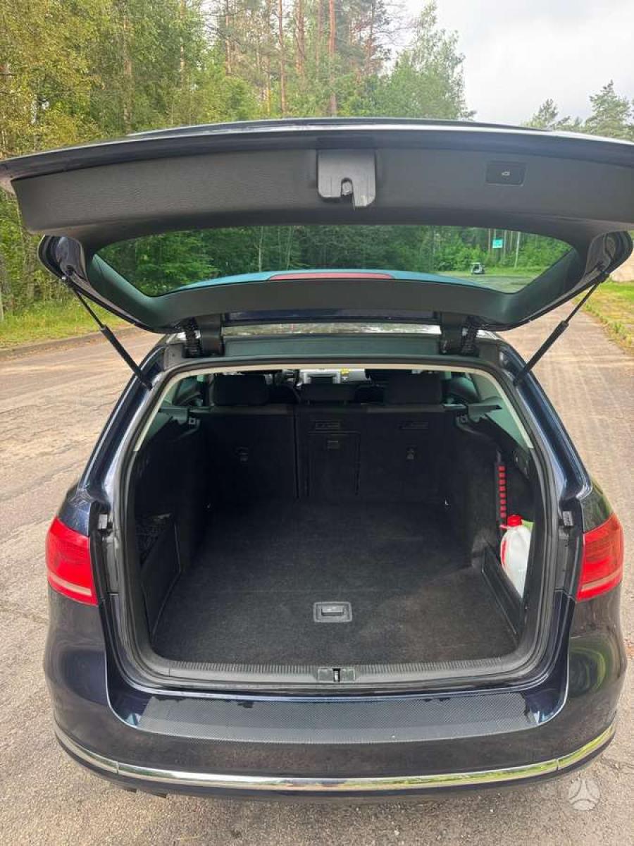 Zils Volkswagen Passat 2012 Visaginas, ar dzinēja tilpumu 1.97 L un nobraukumu 249 tūkst. km par 4950 €, foto 10 vietnē AUTOMOTO.COM.LV