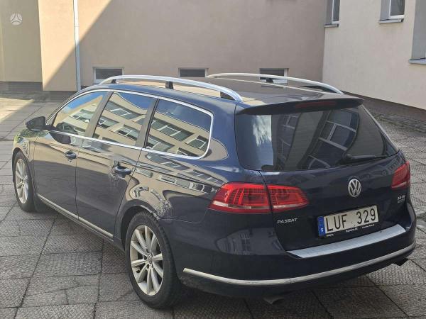 Blue Volkswagen Passat 2012 in Silute, with an engine capacity of 2.00 L and mileage of 300 thousand km for 2750 €, photo 4 on AUTOMOTO.COM.LV