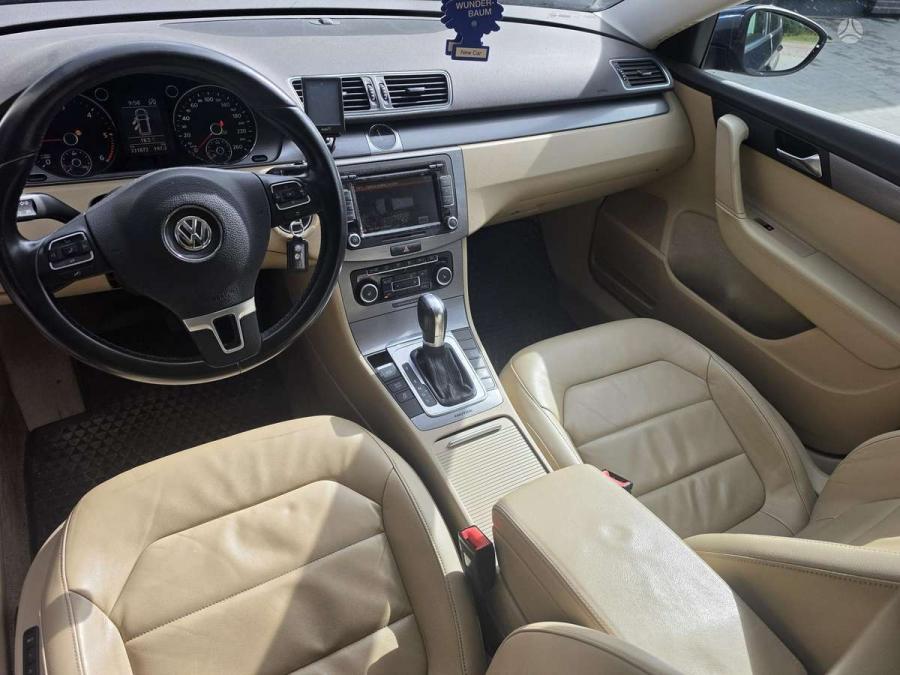 Zils Volkswagen Passat 2012 Šilutė, ar dzinēja tilpumu 2.00 L un nobraukumu 300 tūkst. km par 2750 €, foto 7 vietnē AUTOMOTO.COM.LV