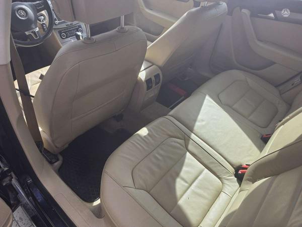 Blue Volkswagen Passat 2012 in Silute, with an engine capacity of 2.00 L and mileage of 300 thousand km for 2750 €, photo 9 on AUTOMOTO.COM.LV