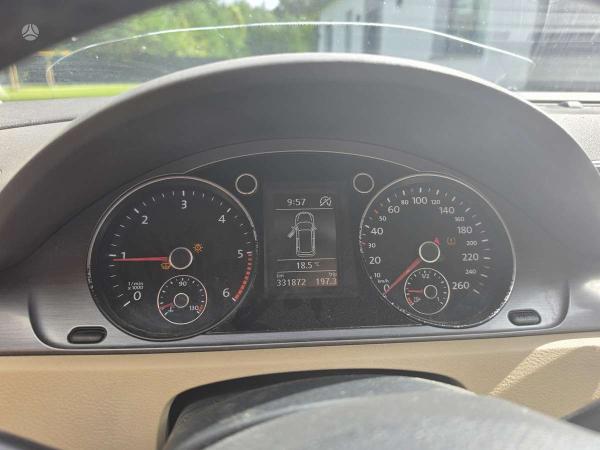 Blue Volkswagen Passat 2012 in Silute, with an engine capacity of 2.00 L and mileage of 300 thousand km for 2750 €, photo 10 on AUTOMOTO.COM.LV