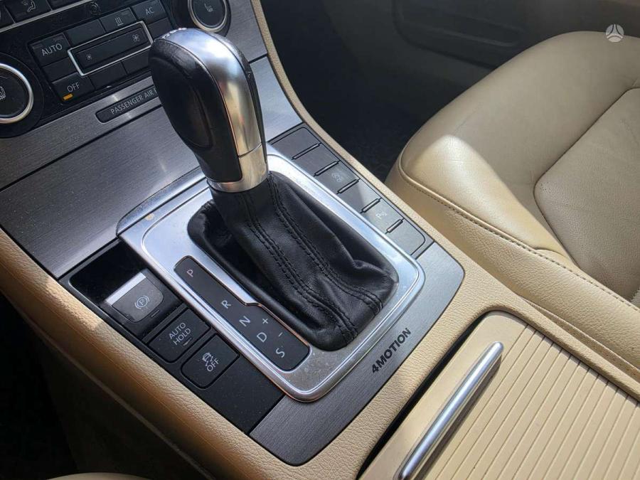 Zils Volkswagen Passat 2012 Šilutė, ar dzinēja tilpumu 2.00 L un nobraukumu 300 tūkst. km par 2750 €, foto 11 vietnē AUTOMOTO.COM.LV