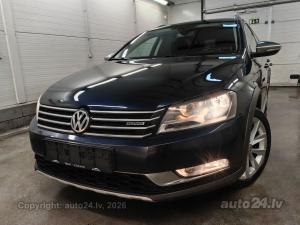 Blue Volkswagen Passat 2012 in Viljandi, with an engine capacity of 2.00 L and mileage of 295 thousand km for 6790 €, photo 5 on AUTOMOTO.COM.LV