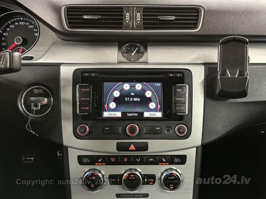 Blue Volkswagen Passat 2012 in Viljandi, with an engine capacity of 2.00 L and mileage of 295 thousand km for 6790 €, photo 9 on AUTOMOTO.COM.LV