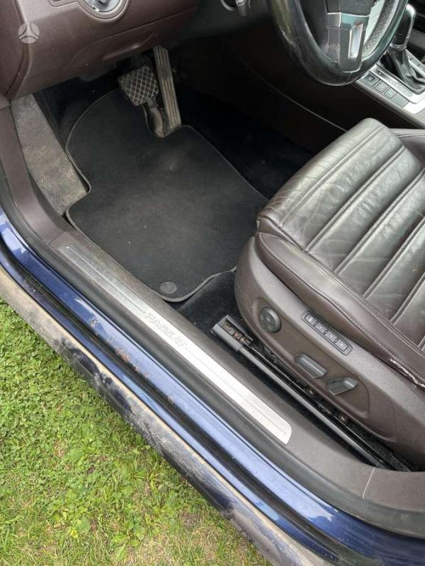 Blue Volkswagen Passat 2012 in Svencionys, with an engine capacity of 1.39 L and mileage of 203 thousand km for 3300 €, photo 7 on AUTOMOTO.COM.LV