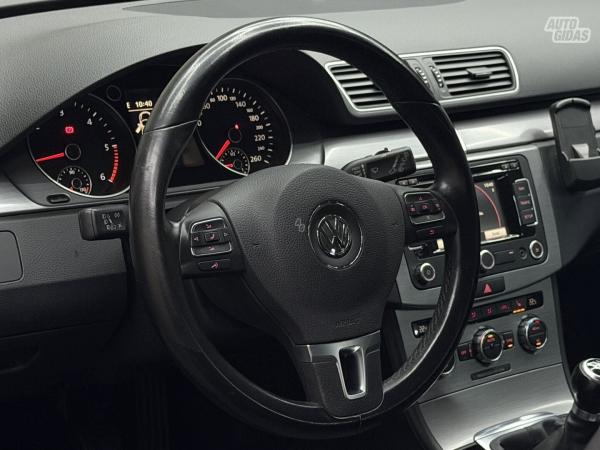 Фольксваген Пассат 2012 в Вильнюс на AUTOMOTO.COM.LV Синий Фольксваген Пассат 2012 в Вильнюс, объемом двигателя 1.60 л и пробегом 174 тыс. км за 4990 €, фото 9 на AUTOMOTO.COM.LV