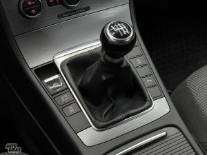 Blue Volkswagen Passat 2012 in Vilnius, with an engine capacity of 1.60 L and mileage of 174 thousand km for 4990 €, photo 12 on AUTOMOTO.COM.LV