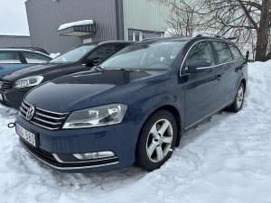 Blue Volkswagen Passat 2013 in Kelme, with an engine capacity of 2.00 L and mileage of 340 thousand km for 2850 €, photo  on AUTOMOTO.COM.LV