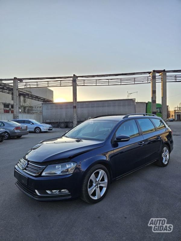 Zils Volkswagen Passat 2013 Mažeikiai, ar dzinēja tilpumu 1.60 L un nobraukumu 226 tūkst. km par 2600 €, foto 1 vietnē AUTOMOTO.COM.LV