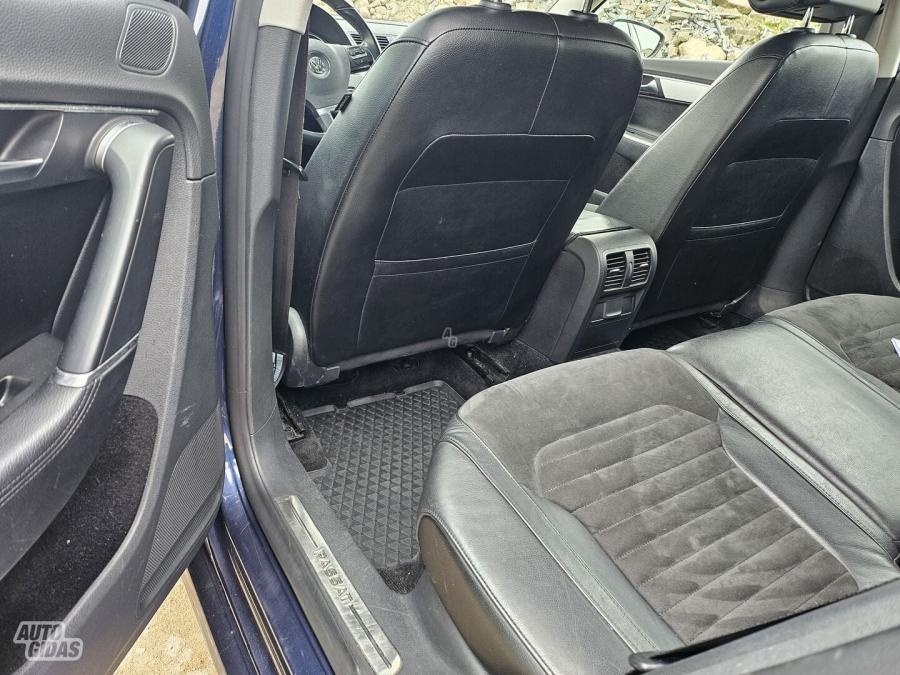 Blue Volkswagen Passat 2013 in Klaipeda, with an engine capacity of 2.00 L and mileage of 260 thousand km for 5200 €, photo 16 on AUTOMOTO.COM.LV