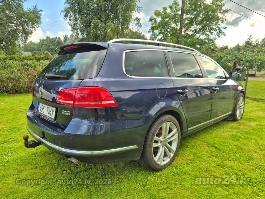 Blue Volkswagen Passat 2013 in Tallinn, with an engine capacity of 2.00 L and mileage of 325 thousand km for 4200 €, photo 4 on AUTOMOTO.COM.LV