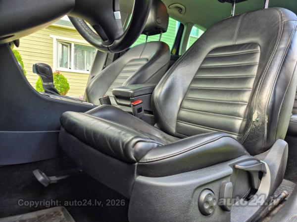 Blue Volkswagen Passat 2013 in Tallinn, with an engine capacity of 2.00 L and mileage of 325 thousand km for 4200 €, photo 8 on AUTOMOTO.COM.LV