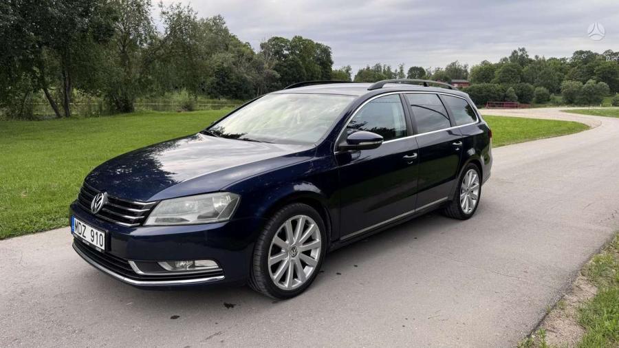 Zils Volkswagen Passat 2013 Kelmė, ar dzinēja tilpumu 1.97 L un nobraukumu 293 tūkst. km par 5190 €, foto 4 vietnē AUTOMOTO.COM.LV