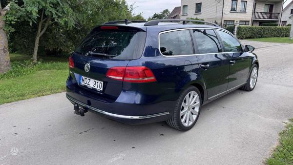 Blue Volkswagen Passat 2013 in Kelme, with an engine capacity of 1.97 L and mileage of 293 thousand km for 4900 €, photo 6 on AUTOMOTO.COM.LV