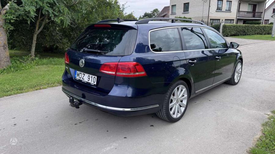 Blue Volkswagen Passat 2013 in Kelme, with an engine capacity of 1.97 L and mileage of 293 thousand km for 4900 €, photo 6 on AUTOMOTO.COM.LV