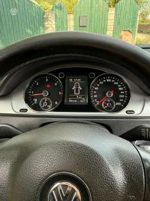 Blue Volkswagen Passat 2013 in Vilnius, with an engine capacity of 1.60 L and mileage of 407 thousand km for 2400 €, photo 12 on AUTOMOTO.COM.LV