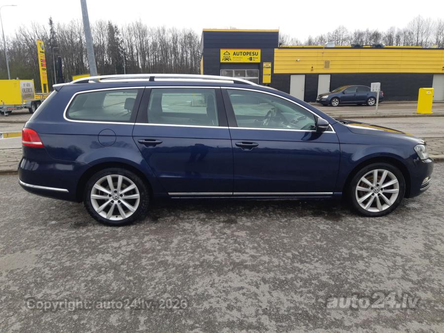 Blue Volkswagen Passat 2014 in Voru, with an engine capacity of 2.00 L and mileage of 284 thousand km for 7600 €, photo 7 on AUTOMOTO.COM.LV