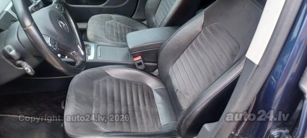 Zils Volkswagen Passat 2014 Tallina, ar dzinēja tilpumu 2.00 L un nobraukumu 288 tūkst. km par 4650 €, foto 7 vietnē AUTOMOTO.COM.LV