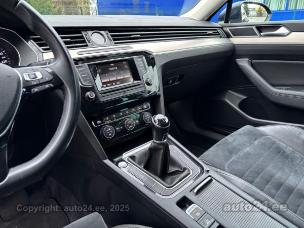 Zils Volkswagen Passat 2015 Paide, ar dzinēja tilpumu 1.60 L un nobraukumu 260 tūkst. km par 9490 €, foto 11 vietnē AUTOMOTO.COM.LV