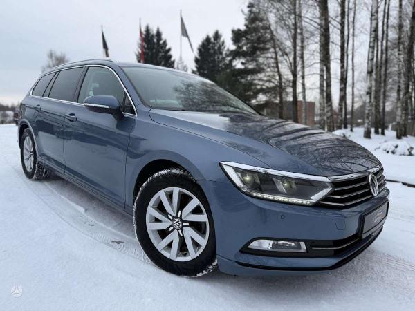 Blue Volkswagen Passat 2015 in Kazlu Ruda, with an engine capacity of 1.60 L and mileage of 284 thousand km for 7999 €, photo 2 on AUTOMOTO.COM.LV