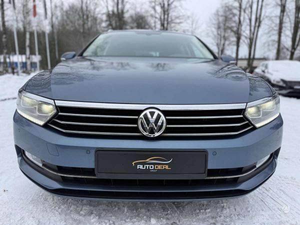Blue Volkswagen Passat 2015 in Kazlu Ruda, with an engine capacity of 1.60 L and mileage of 284 thousand km for 7999 €, photo 3 on AUTOMOTO.COM.LV