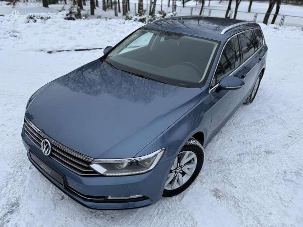 Blue Volkswagen Passat 2015 in Kazlu Ruda, with an engine capacity of 1.60 L and mileage of 284 thousand km for 7999 €, photo 7 on AUTOMOTO.COM.LV