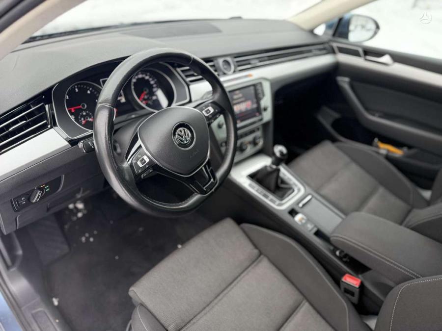 Zils Volkswagen Passat 2015 Kazlų Rūda, ar dzinēja tilpumu 1.60 L un nobraukumu 284 tūkst. km par 7999 €, foto 22 vietnē AUTOMOTO.COM.LV