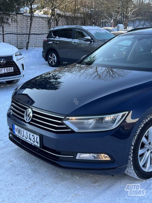 Zils Volkswagen Passat 2015 Viļņa, ar dzinēja tilpumu 2.00 L un nobraukumu 294 tūkst. km par 9700 €, foto 2 vietnē AUTOMOTO.COM.LV