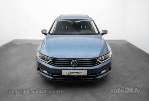 Blue Volkswagen Passat 2015 in Tallinn, with an engine capacity of 2.00 L and mileage of 217 thousand km for 10999 €, photo 2 on AUTOMOTO.COM.LV